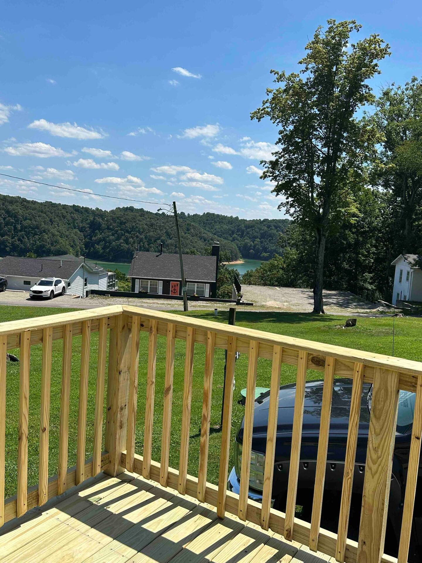 Hilltop Hideaway - Lake Cumberland Vacation • Lake Cumberland Tourism
